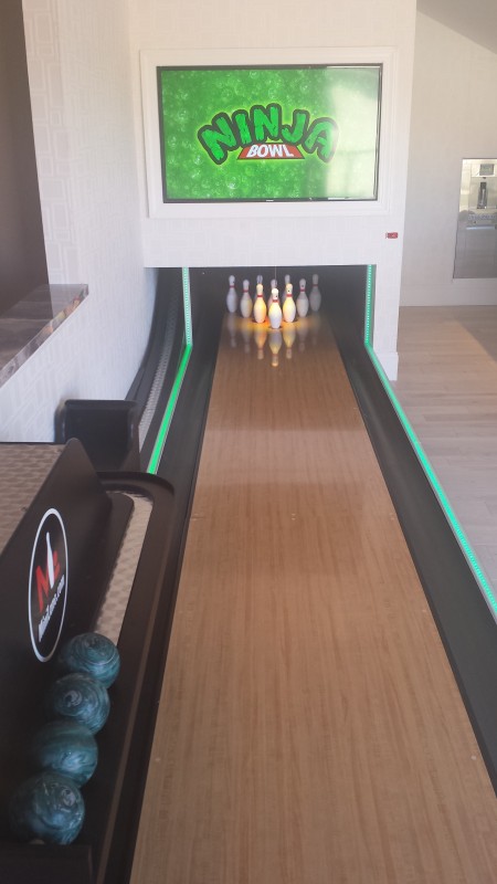 Mini Bowling | Miniature Bowling | String Pinsetters | Duckpin Bowling